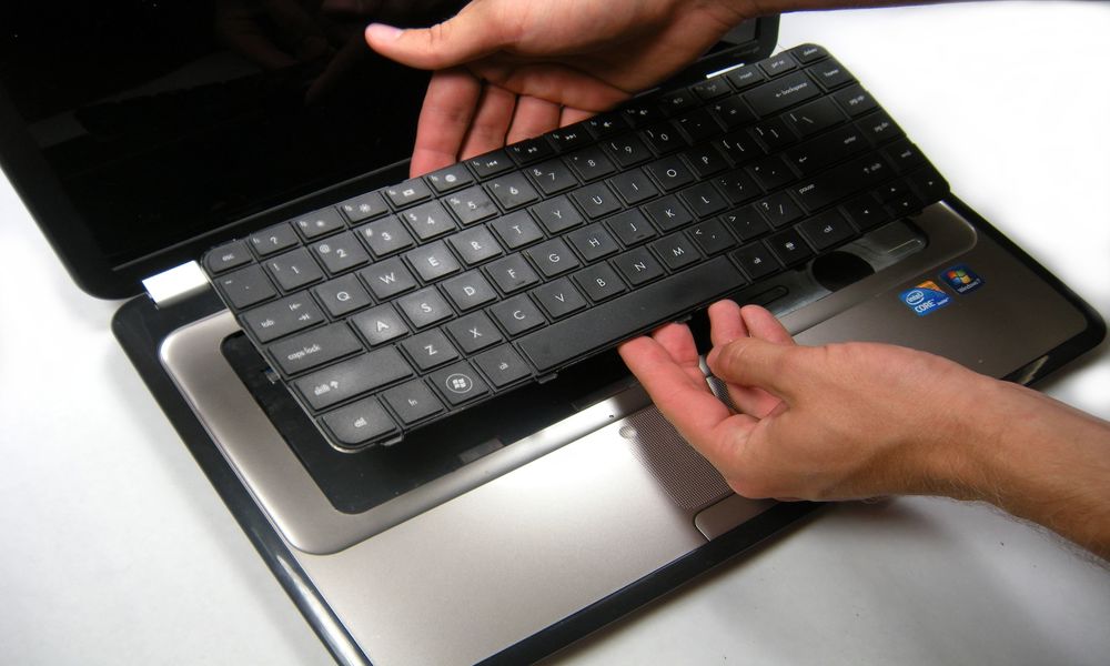 Laptop Klavye Değişimi | Lenovo Teknik Servis